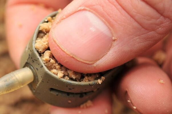 Cage method feeder GURU Hybrid Inline Feeder - Pêche Expert