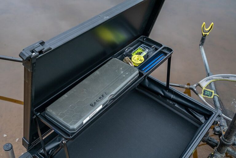 Desserte Matrix Pro Feeder Tray - Pêche Expert